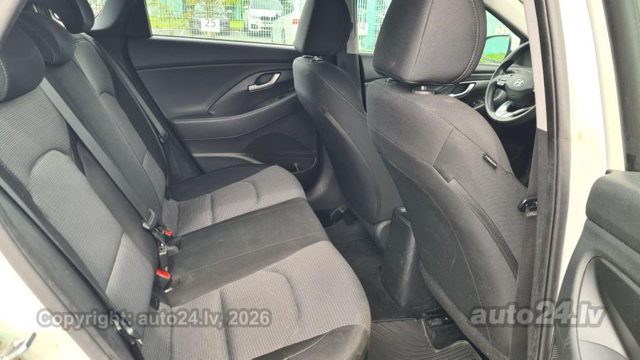 Balts Hyundai i30 2018 Tallina, ar dzinēja tilpumu 1.40 L un nobraukumu 204 tūkst. km par 6990 €, foto 12 vietnē AUTOMOTO.COM.LV