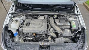 White Hyundai i30 2018 in Riga, with an engine capacity of 1.60 L and mileage of 147 thousand km for 7500 €, photo 10 on AUTOMOTO.COM.LV