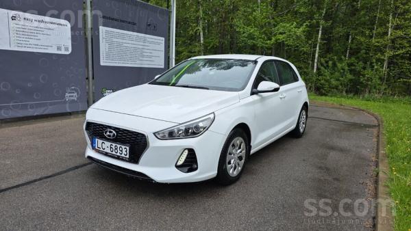 White Hyundai i30 2018 in Riga, with an engine capacity of 1.60 L and mileage of 147 thousand km for 7180 €, photo 1 on AUTOMOTO.COM.LV