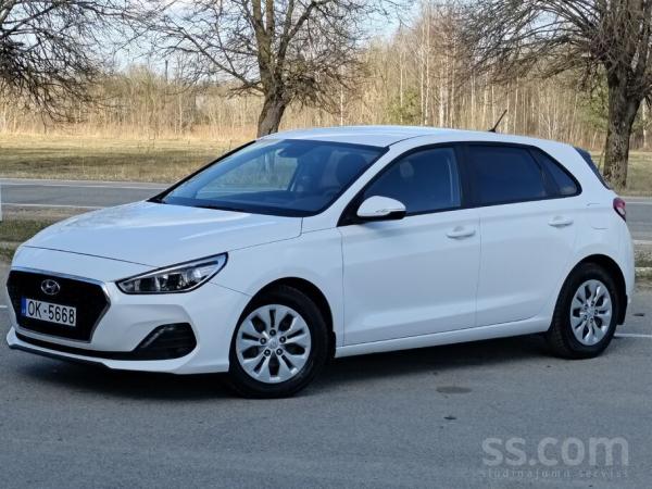 White Hyundai i30 2018 in Ogre, with an engine capacity of 1.60 L and mileage of 173 thousand km for 6570 €, photo 3 on AUTOMOTO.COM.LV