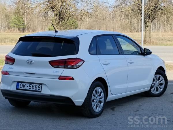 White Hyundai i30 2018 in Ogre, with an engine capacity of 1.60 L and mileage of 173 thousand km for 6570 €, photo 8 on AUTOMOTO.COM.LV