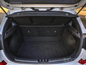 White Hyundai i30 2018 in Ogre, with an engine capacity of 1.60 L and mileage of 173 thousand km for 6570 €, photo 15 on AUTOMOTO.COM.LV