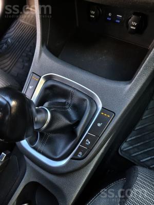 White Hyundai i30 2018 in Ogre, with an engine capacity of 1.60 L and mileage of 173 thousand km for 6570 €, photo 18 on AUTOMOTO.COM.LV