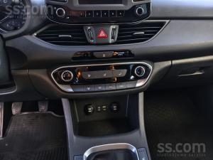 White Hyundai i30 2018 in Ogre, with an engine capacity of 1.60 L and mileage of 173 thousand km for 6570 €, photo 19 on AUTOMOTO.COM.LV