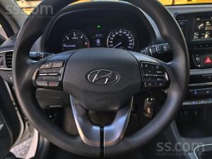White Hyundai i30 2018 in Ogre, with an engine capacity of 1.60 L and mileage of 173 thousand km for 6570 €, photo 20 on AUTOMOTO.COM.LV