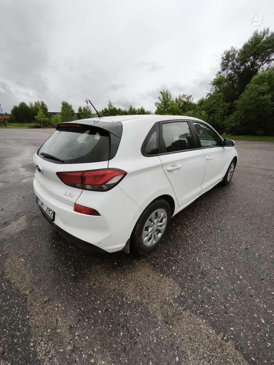 Balts Hyundai i30 2018 Utena, ar dzinēja tilpumu 1.58 L un nobraukumu 209 tūkst. km par 6500 €, foto 4 vietnē AUTOMOTO.COM.LV