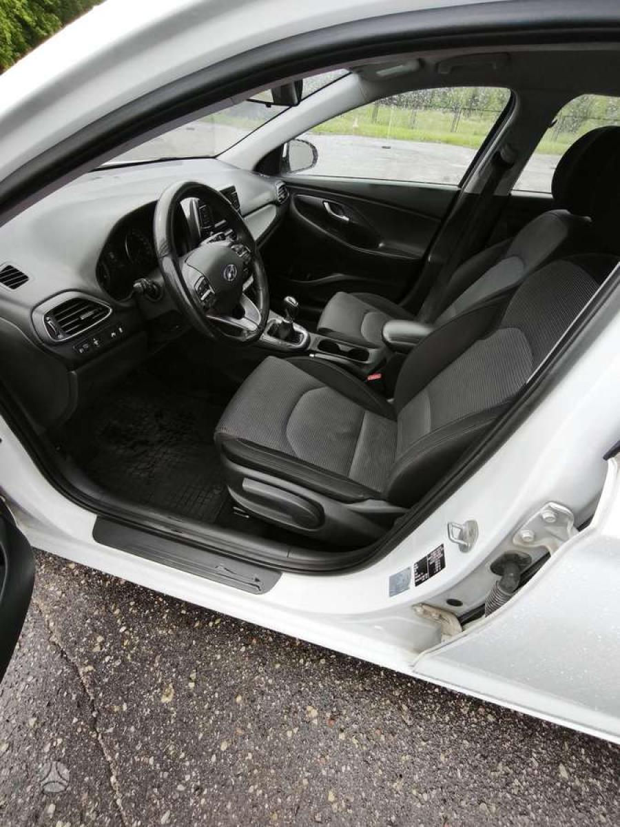 Balts Hyundai i30 2018 Utena, ar dzinēja tilpumu 1.58 L un nobraukumu 209 tūkst. km par 6500 €, foto 7 vietnē AUTOMOTO.COM.LV