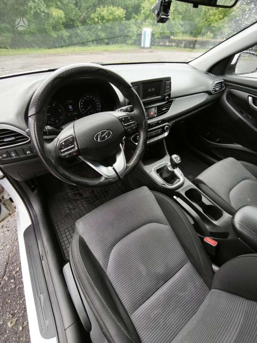 Balts Hyundai i30 2018 Utena, ar dzinēja tilpumu 1.58 L un nobraukumu 209 tūkst. km par 6500 €, foto 8 vietnē AUTOMOTO.COM.LV
