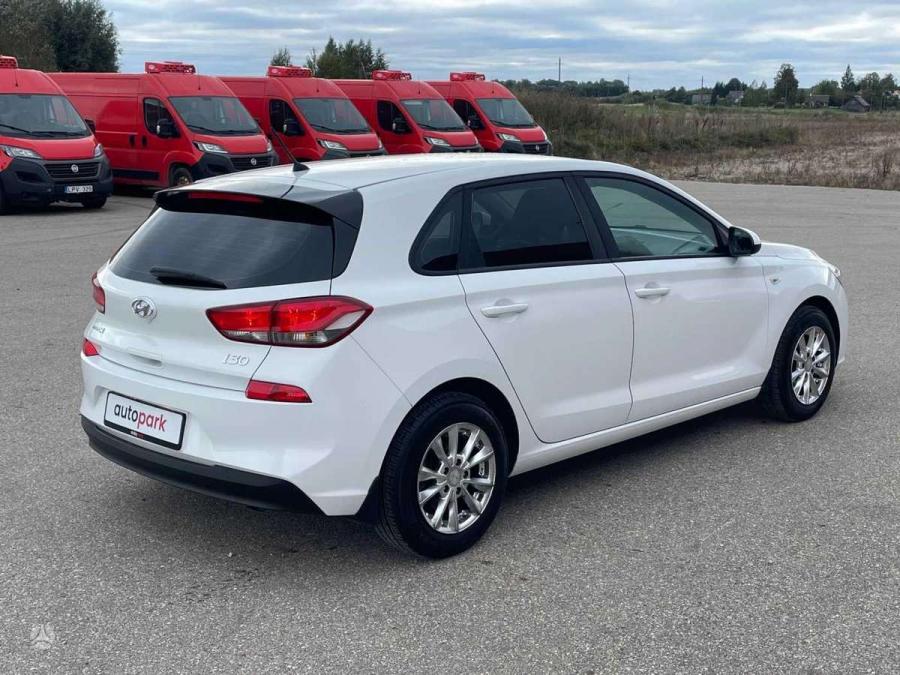 Balts Hyundai i30 2018 Ukmergė, ar dzinēja tilpumu 1.37 L un nobraukumu 163 tūkst. km par 5999 €, foto 5 vietnē AUTOMOTO.COM.LV
