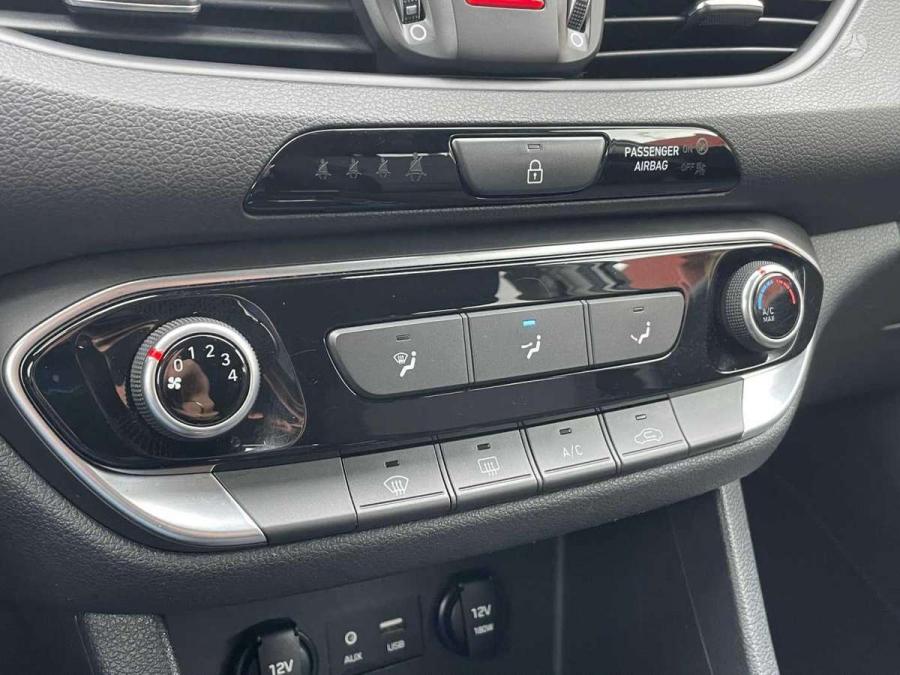 Balts Hyundai i30 2018 Ukmergė, ar dzinēja tilpumu 1.37 L un nobraukumu 163 tūkst. km par 5999 €, foto 13 vietnē AUTOMOTO.COM.LV