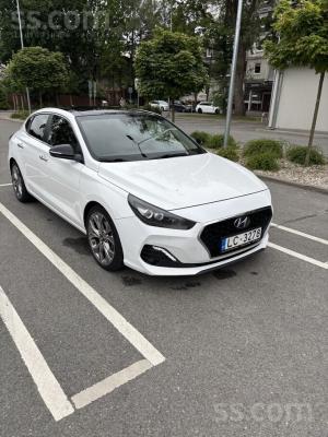 Balts Hyundai i30 2018 Rīga, ar dzinēja tilpumu 1.40 L un nobraukumu 105 tūkst. km par 13790 €, foto  vietnē AUTOMOTO.COM.LV