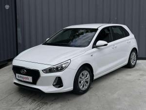 White Hyundai i30 2018 in Vilnius, with an engine capacity of 1.37 L and mileage of 136 thousand km for 6990 €, photo  on AUTOMOTO.COM.LV