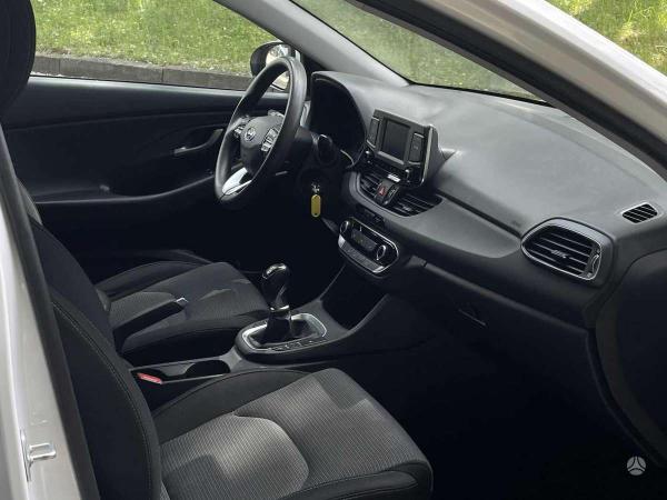 Balts Hyundai i30 2018 Viļņa, ar dzinēja tilpumu 1.37 L un nobraukumu 136 tūkst. km par 6990 €, foto 8 vietnē AUTOMOTO.COM.LV