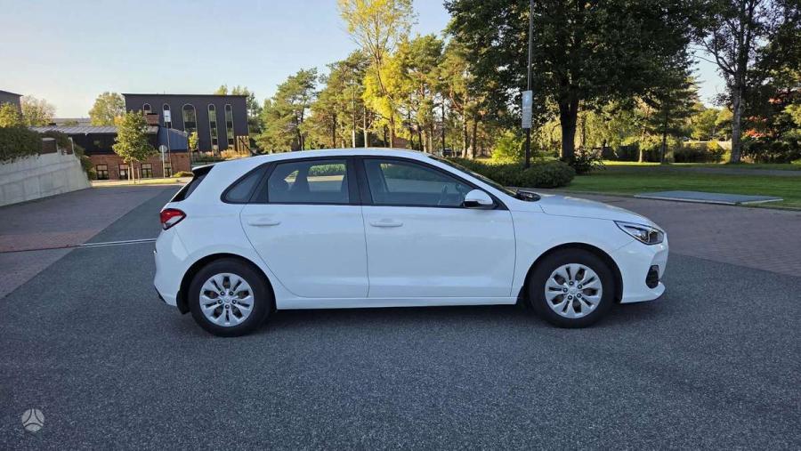 Balts Hyundai i30 2018 Ukmergė, ar dzinēja tilpumu 1.37 L un nobraukumu 204 tūkst. km par 5900 €, foto 5 vietnē AUTOMOTO.COM.LV