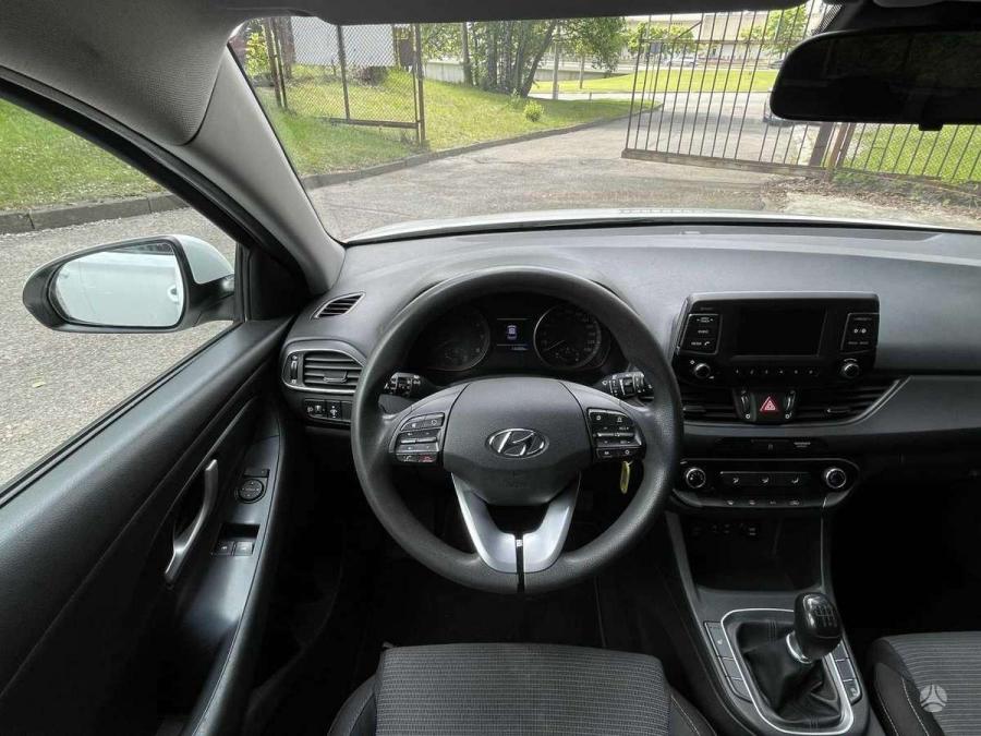 Белый Хендай i30 2018 в Вильнюс, объемом двигателя 1.37 л и пробегом 136 тыс. км за 6990 €, фото 11 на AUTOMOTO.COM.LV