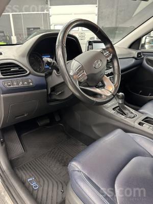 White Hyundai i30 2019 in Riga, with an engine capacity of 1.40 L and mileage of 68 thousand km for 14499 €, photo 12 on AUTOMOTO.COM.LV