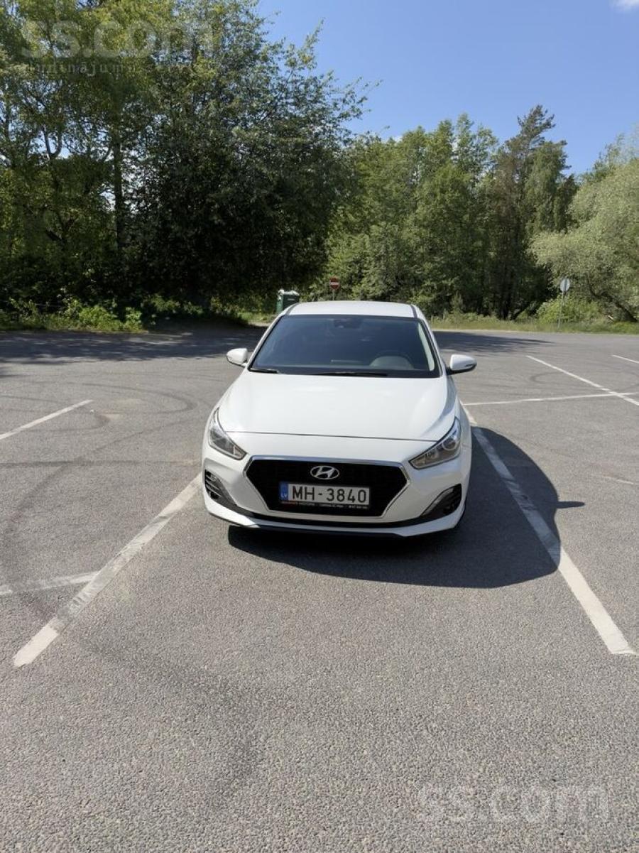 Белый Хендай i30 2019 в Рига, объемом двигателя 1.60 л и пробегом 190 тыс. км за 7500 €, фото 3 на AUTOMOTO.COM.LV