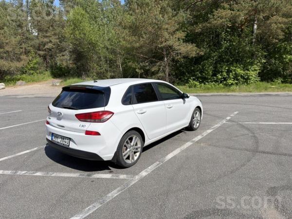 Balts Hyundai i30 2019 Rīga, ar dzinēja tilpumu 1.60 L un nobraukumu 190 tūkst. km par 7500 €, foto 5 vietnē AUTOMOTO.COM.LV