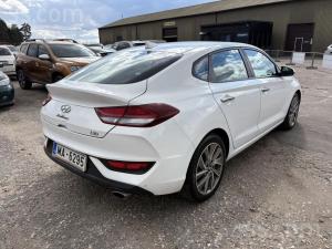Белый Хендай i30 2019 в Рига, объемом двигателя 1.40 л и пробегом 130 тыс. км за 10300 €, фото 4 на AUTOMOTO.COM.LV