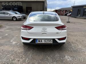 Белый Хендай i30 2019 в Рига, объемом двигателя 1.40 л и пробегом 130 тыс. км за 10300 €, фото 6 на AUTOMOTO.COM.LV