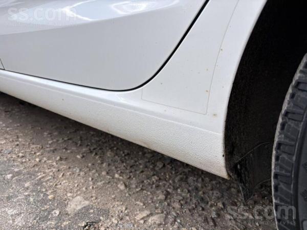 White Hyundai i30 2019 in Riga, with an engine capacity of 1.40 L and mileage of 130 thousand km for 10300 €, photo 10 on AUTOMOTO.COM.LV