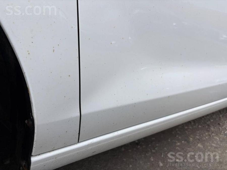 Белый Хендай i30 2019 в Рига, объемом двигателя 1.40 л и пробегом 130 тыс. км за 10300 €, фото 13 на AUTOMOTO.COM.LV