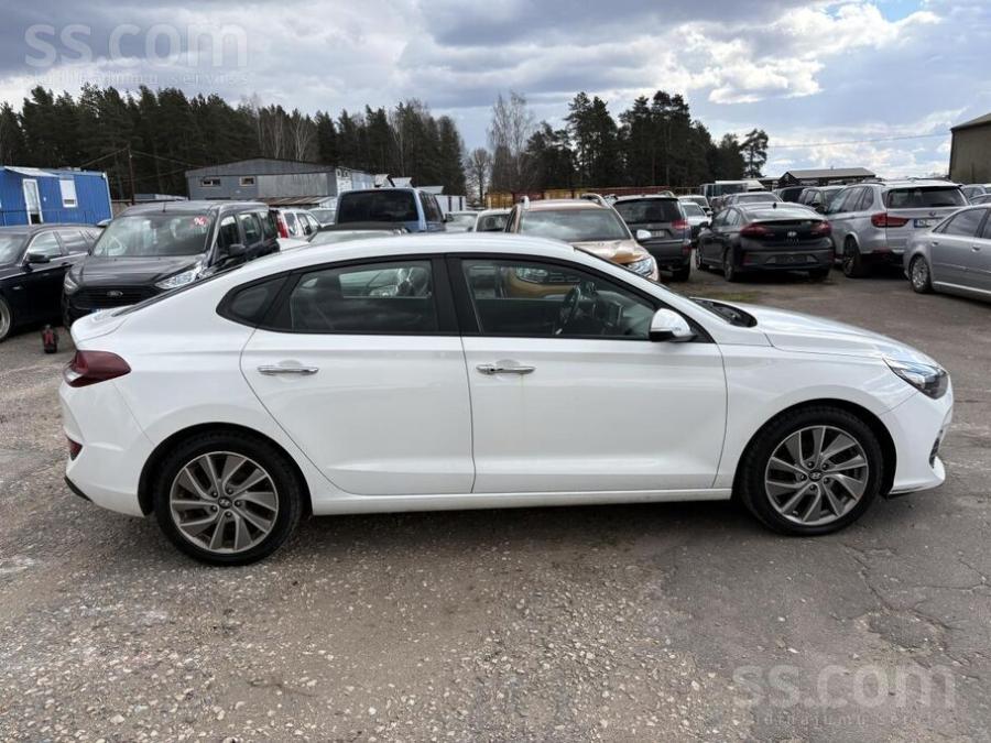 Белый Хендай i30 2019 в Рига, объемом двигателя 1.40 л и пробегом 130 тыс. км за 10300 €, фото 24 на AUTOMOTO.COM.LV