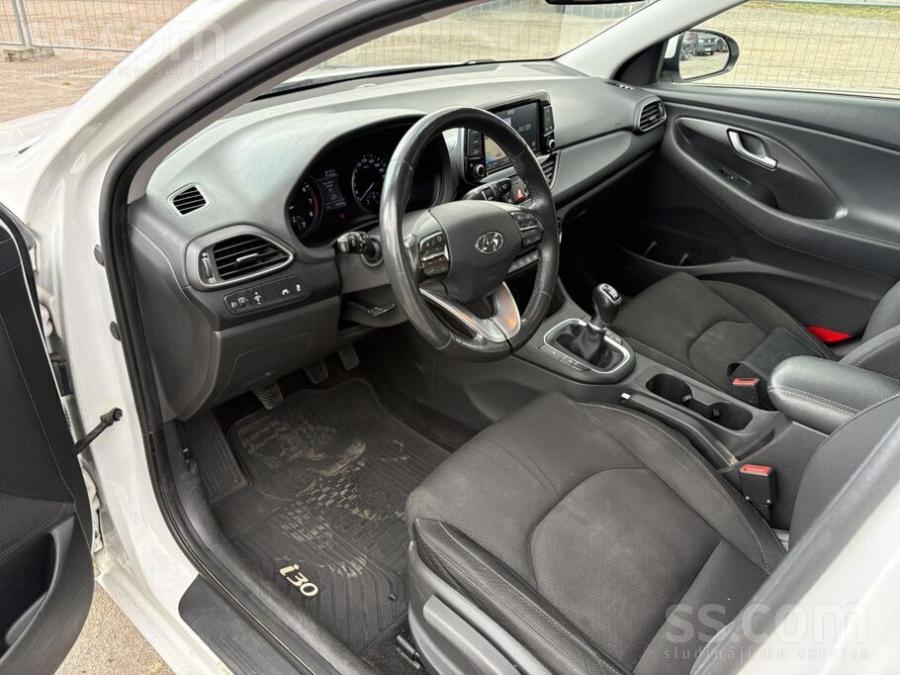 Белый Хендай i30 2019 в Рига, объемом двигателя 1.40 л и пробегом 130 тыс. км за 10300 €, фото 28 на AUTOMOTO.COM.LV