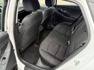 Белый Хендай i30 2019 в Рига, объемом двигателя 1.40 л и пробегом 130 тыс. км за 10300 €, фото 31 на AUTOMOTO.COM.LV
