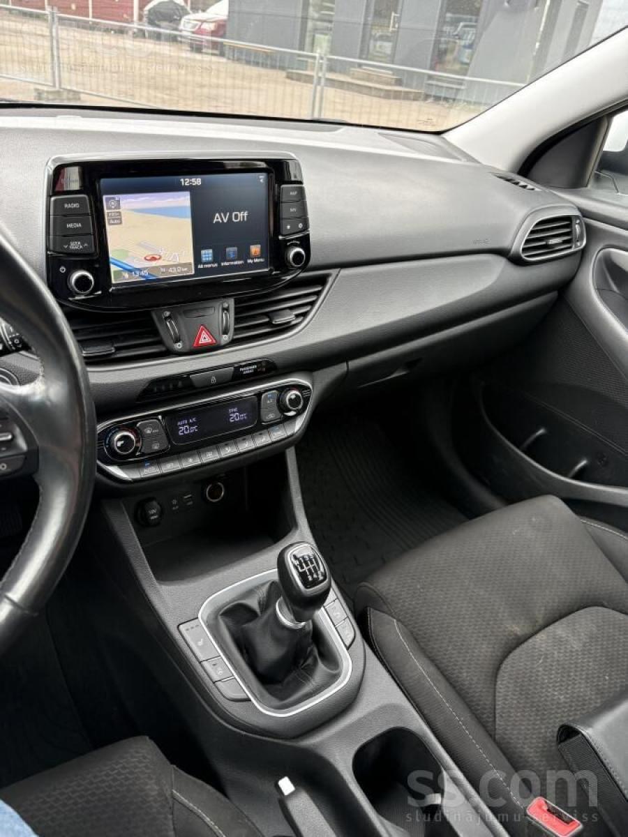 Белый Хендай i30 2019 в Рига, объемом двигателя 1.40 л и пробегом 130 тыс. км за 10300 €, фото 35 на AUTOMOTO.COM.LV