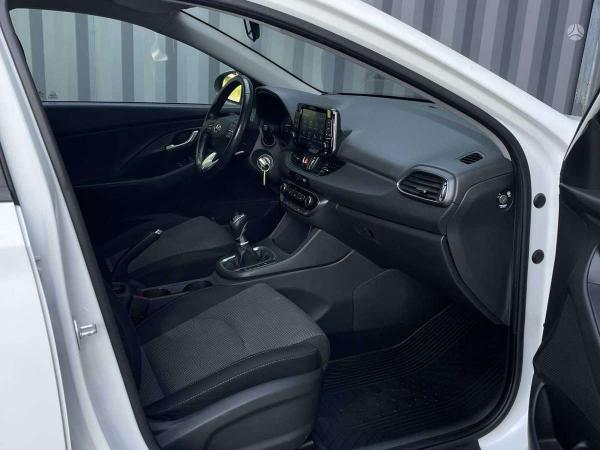 Balts Hyundai i30 2019 Viļņa, ar dzinēja tilpumu 1.37 L un nobraukumu 77 tūkst. km par 7990 €, foto 8 vietnē AUTOMOTO.COM.LV