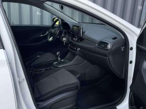 White Hyundai i30 2019 in Vilnius, with an engine capacity of 1.37 L and mileage of 77 thousand km for 7990 €, photo 9 on AUTOMOTO.COM.LV