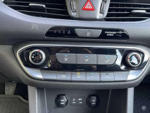 White Hyundai i30 2019 in Vilnius, with an engine capacity of 1.37 L and mileage of 77 thousand km for 7990 €, photo 18 on AUTOMOTO.COM.LV