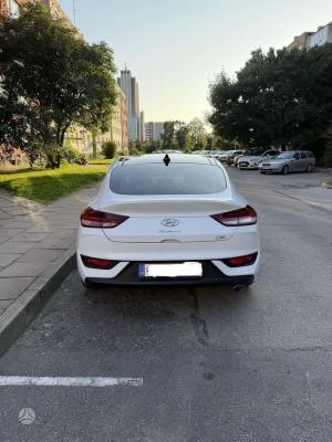 White Hyundai i30 2019 in Klaipeda, with an engine capacity of 1.60 L and mileage of 225 thousand km for 8500 €, photo 5 on AUTOMOTO.COM.LV