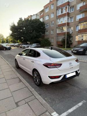 White Hyundai i30 2019 in Klaipeda, with an engine capacity of 1.60 L and mileage of 225 thousand km for 8500 €, photo 6 on AUTOMOTO.COM.LV
