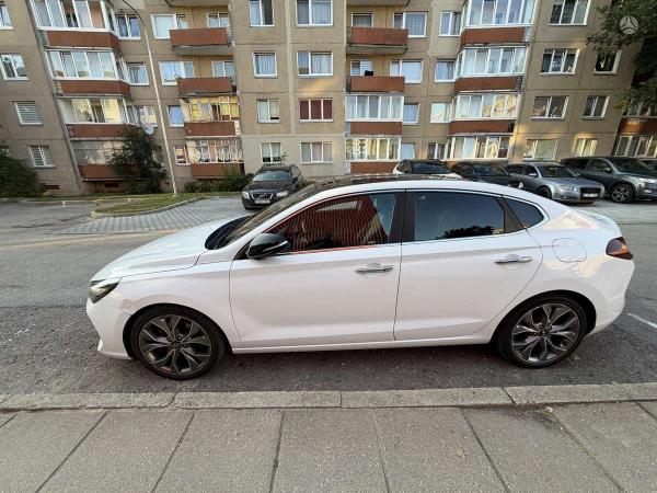 Белый Хендай i30 2019 в Клайпеда, объемом двигателя 1.60 л и пробегом 225 тыс. км за 8500 €, фото 6 на AUTOMOTO.COM.LV