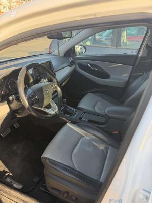 White Hyundai i30 2019 in Klaipeda, with an engine capacity of 1.60 L and mileage of 225 thousand km for 8500 €, photo 13 on AUTOMOTO.COM.LV