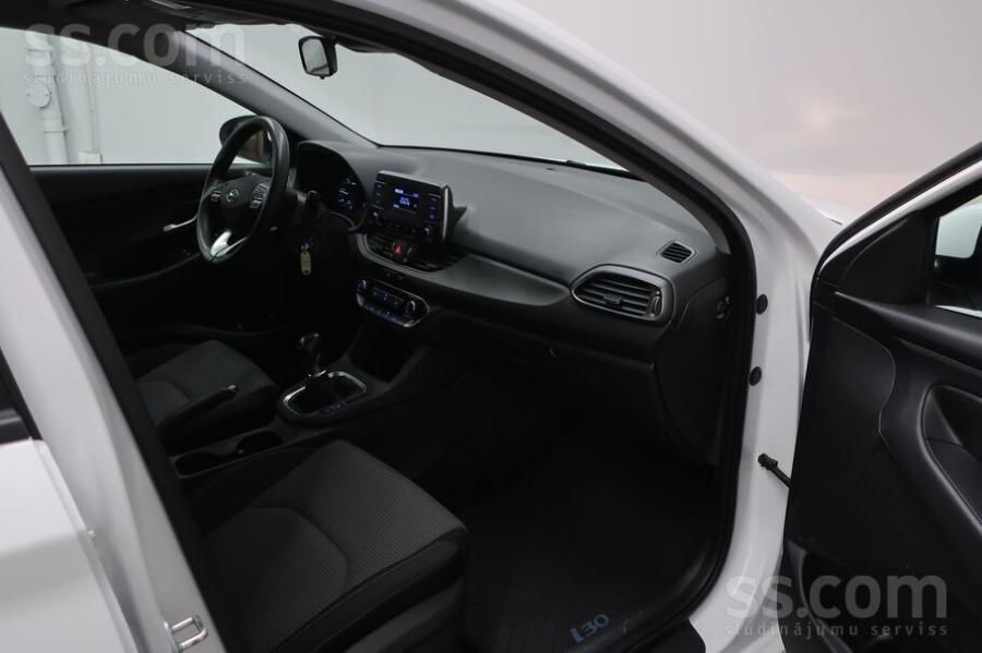 Balts Hyundai i30 2020 Rīga, ar dzinēja tilpumu 1.60 L un nobraukumu 175 tūkst. km par 8590 €, foto 11 vietnē AUTOMOTO.COM.LV