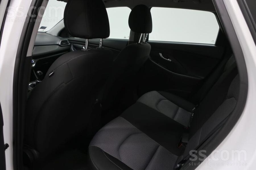 Balts Hyundai i30 2020 Rīga, ar dzinēja tilpumu 1.60 L un nobraukumu 207 tūkst. km par 3700 €, foto 9 vietnē AUTOMOTO.COM.LV