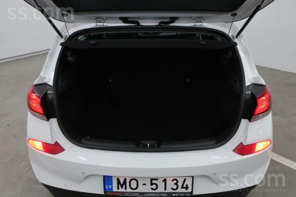 White Hyundai i30 2020 in Riga, with an engine capacity of 1.60 L and mileage of 207 thousand km for 7990 €, photo 10 on AUTOMOTO.COM.LV
