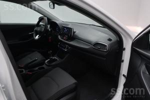 Balts Hyundai i30 2020 Rīga, ar dzinēja tilpumu 1.60 L un nobraukumu 207 tūkst. km par 3700 €, foto 11 vietnē AUTOMOTO.COM.LV