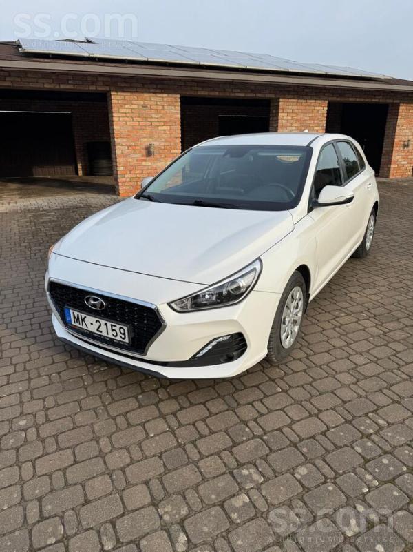 White Hyundai i30 2020 in Dobele, with an engine capacity of 1.40 L and mileage of 119 thousand km for 10400 €, photo 2 on AUTOMOTO.COM.LV