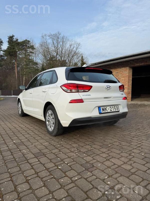 White Hyundai i30 2020 in Dobele, with an engine capacity of 1.40 L and mileage of 119 thousand km for 10400 €, photo 8 on AUTOMOTO.COM.LV