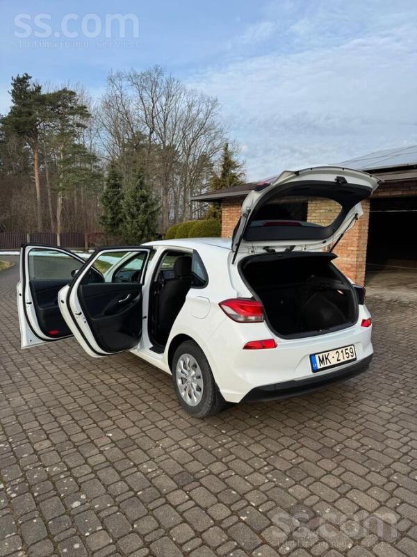 White Hyundai i30 2020 in Dobele, with an engine capacity of 1.40 L and mileage of 119 thousand km for 10400 €, photo 10 on AUTOMOTO.COM.LV