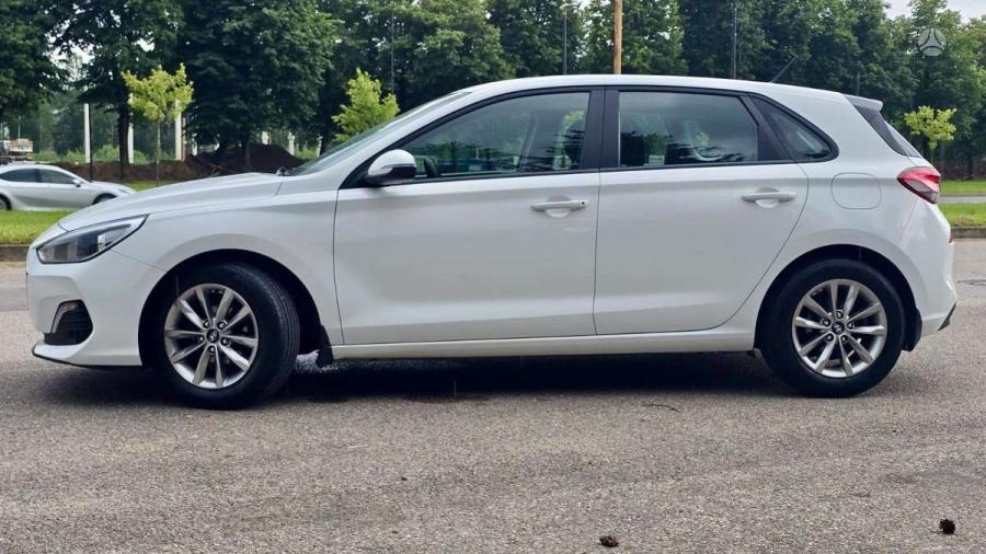 White Hyundai i30 2020 in Kaunas, with an engine capacity of 1.60 L and mileage of 181 thousand km for 6900 €, photo 10 on AUTOMOTO.COM.LV