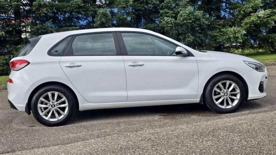 White Hyundai i30 2020 in Kaunas, with an engine capacity of 1.60 L and mileage of 181 thousand km for 6900 €, photo 11 on AUTOMOTO.COM.LV