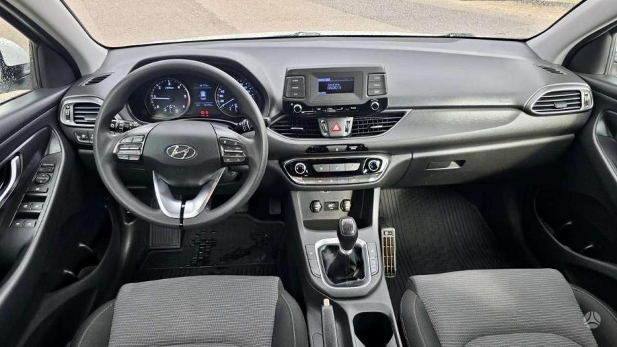 White Hyundai i30 2020 in Kaunas, with an engine capacity of 1.60 L and mileage of 181 thousand km for 6900 €, photo 16 on AUTOMOTO.COM.LV