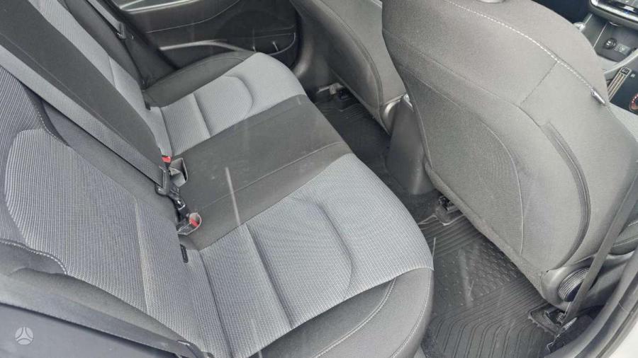 White Hyundai i30 2020 in Kaunas, with an engine capacity of 1.60 L and mileage of 181 thousand km for 6900 €, photo 23 on AUTOMOTO.COM.LV