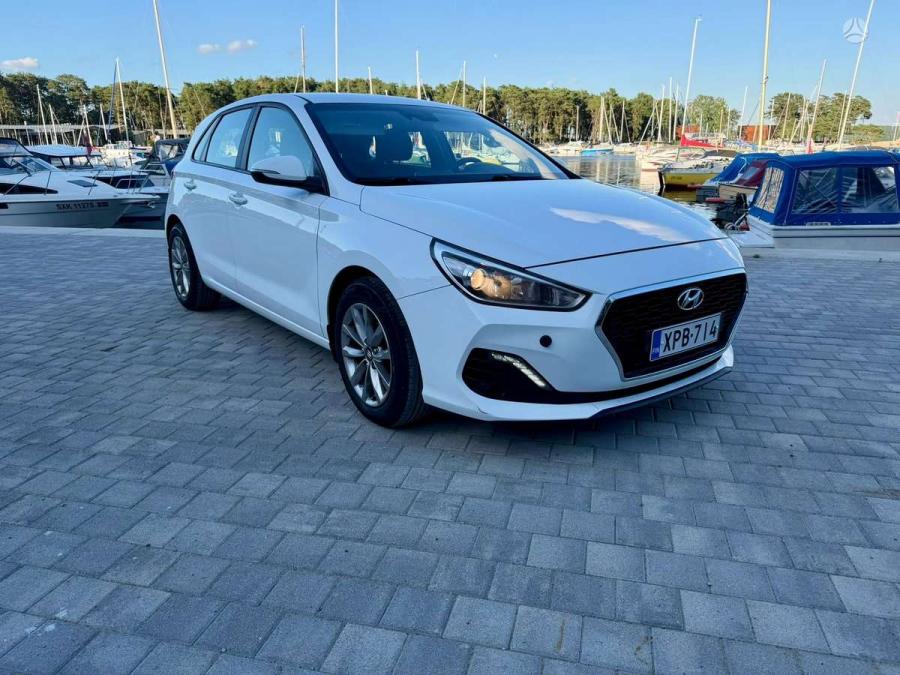 White Hyundai i30 2020 in Kaunas, with an engine capacity of 1.60 L and mileage of 181 thousand km for 7700 €, photo 3 on AUTOMOTO.COM.LV