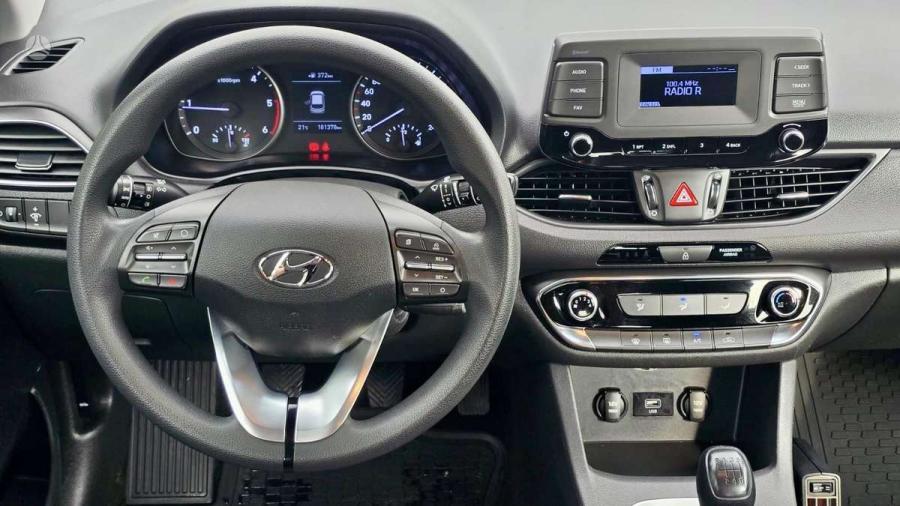White Hyundai i30 2020 in Kaunas, with an engine capacity of 1.60 L and mileage of 181 thousand km for 7700 €, photo 13 on AUTOMOTO.COM.LV
